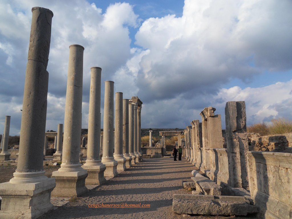 Perge - Travel Turkey Info - Turkey Travel Guide - Turkey Guide