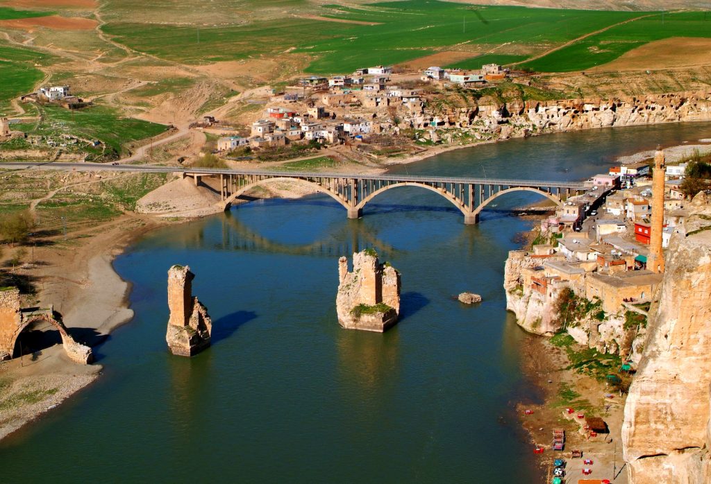Hasankeyf Archeaological Site - Travel Turkey Info - Turkey Guide